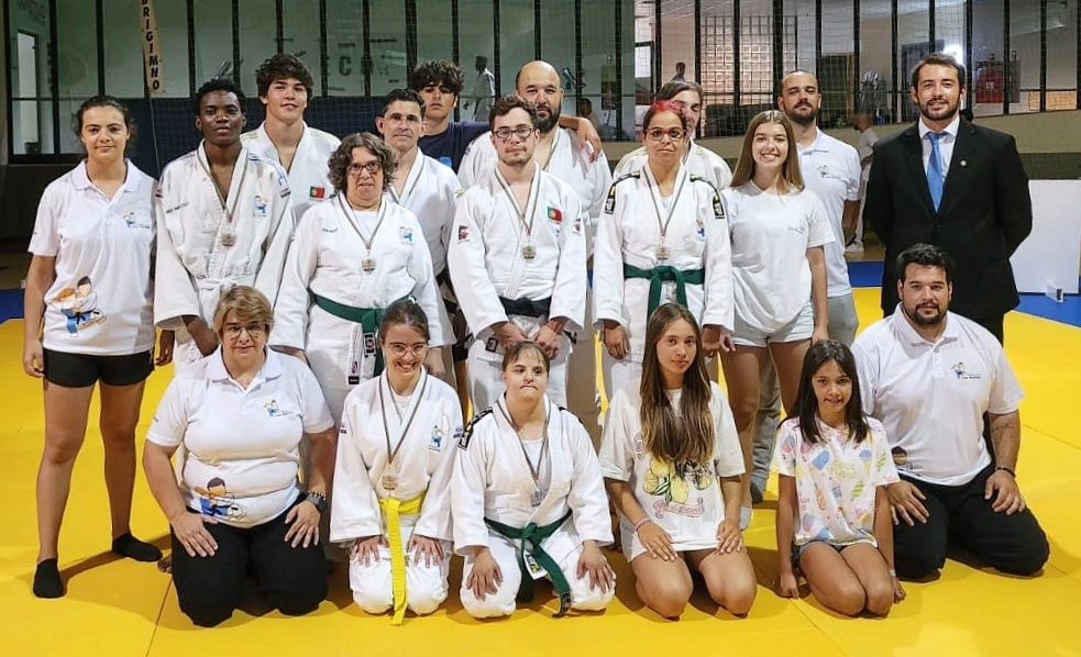Escola Judo Ana Hormigo conquista ouro, prata e bronze